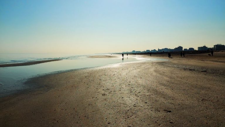 Rimini 2026 – Ghid Complet: Plaje, Obiective, Excursii la San Marino